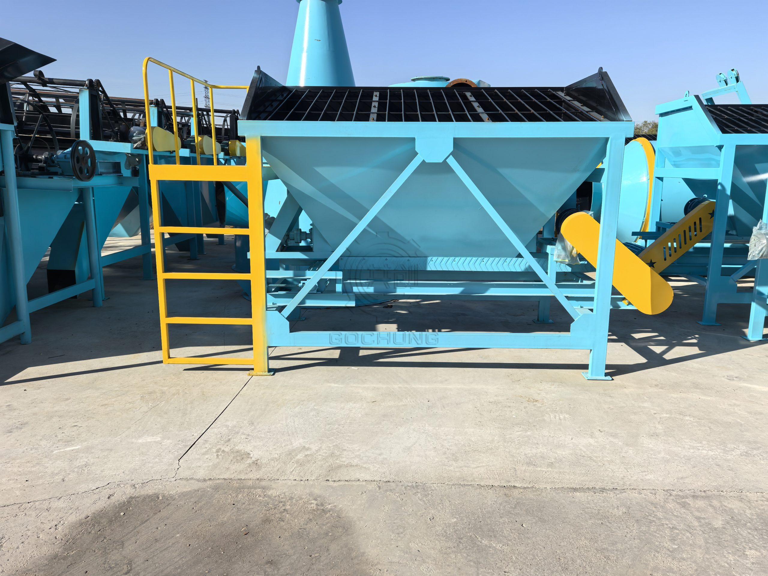 Loader Feeding Hopper - Organic fertilizer production line - compound ...